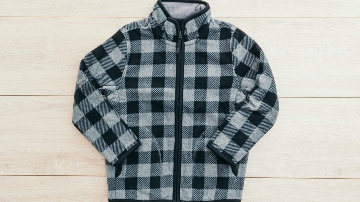 Perbedaan Kain Fleece Tebal atau Tipis untuk Berbagai Jenis Pakaian – Yippy